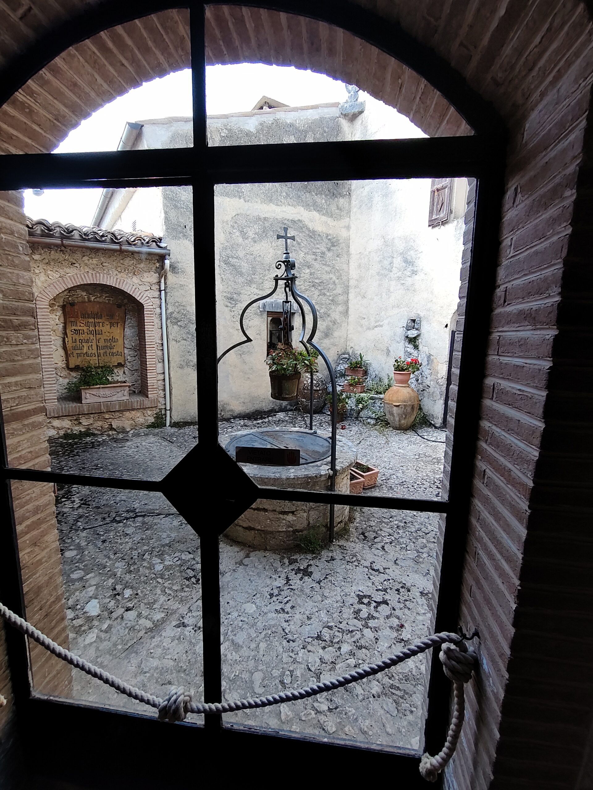 Pozzo del convento francescano - MySpoleto